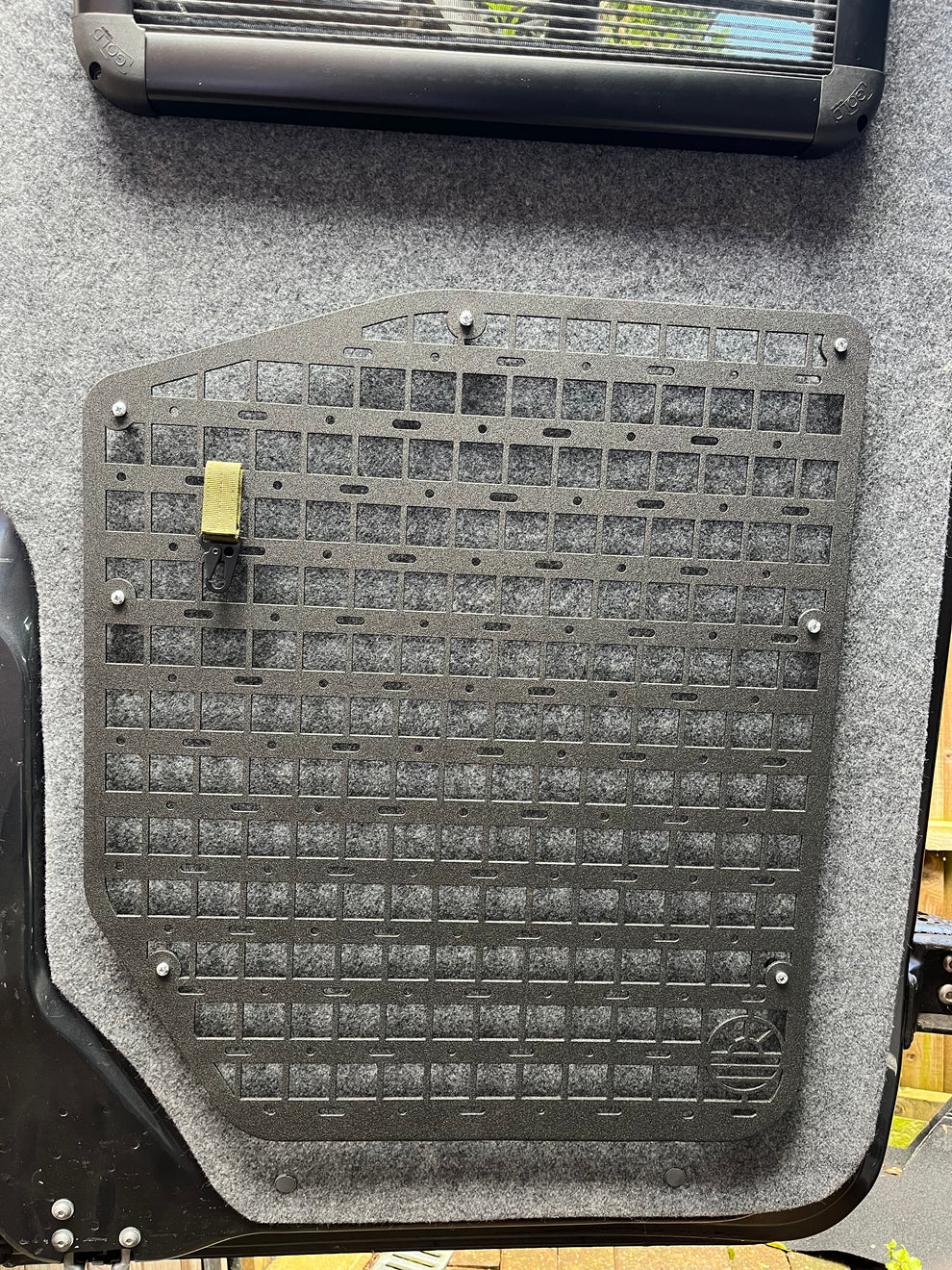 Mercedes Sprinter 907 2018+ MOLLE rear door card storage system – Wheeliams